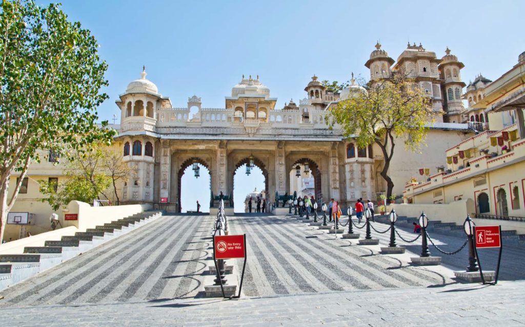Places to visit in Udaipur - The City of Lakes - My Simple Sojourn