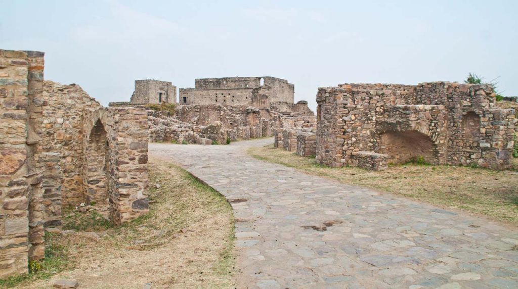 Bhangarh Fort's ghost stories and my experience - My Simple Sojourn