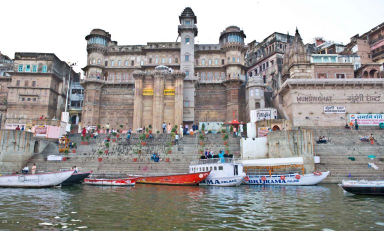 Ghats of Varanasi and Ganga River - My Simple Sojourn