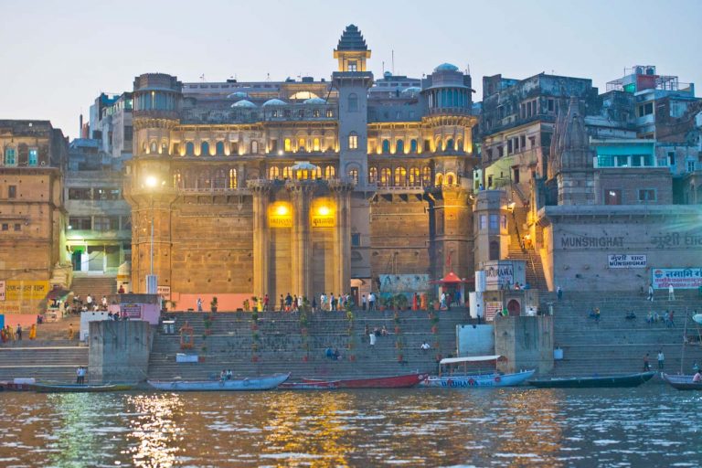 Ghats of Varanasi and Ganga River - My Simple Sojourn