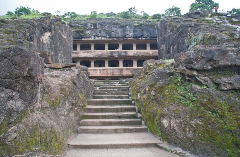 A trip to Ellora Caves from Aurangabad and travel tips - My Simple Sojourn